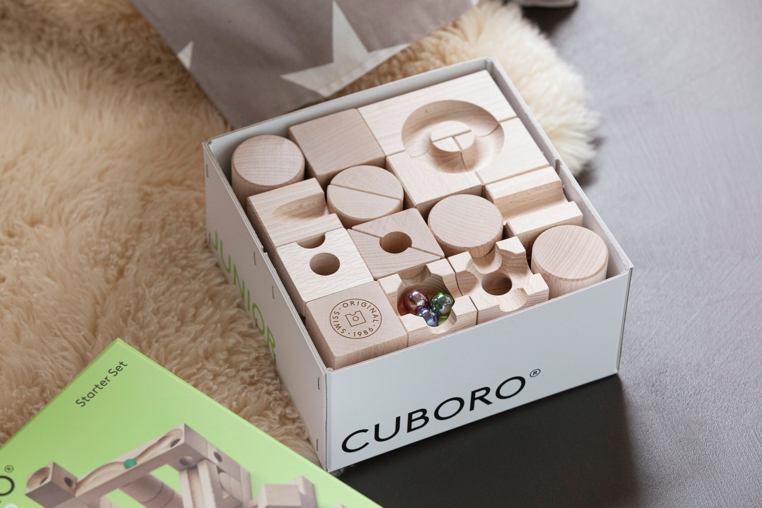 CUBORO Junior - The starter Set - Wooden Marble Run for 3 years and up — Oak & Ever